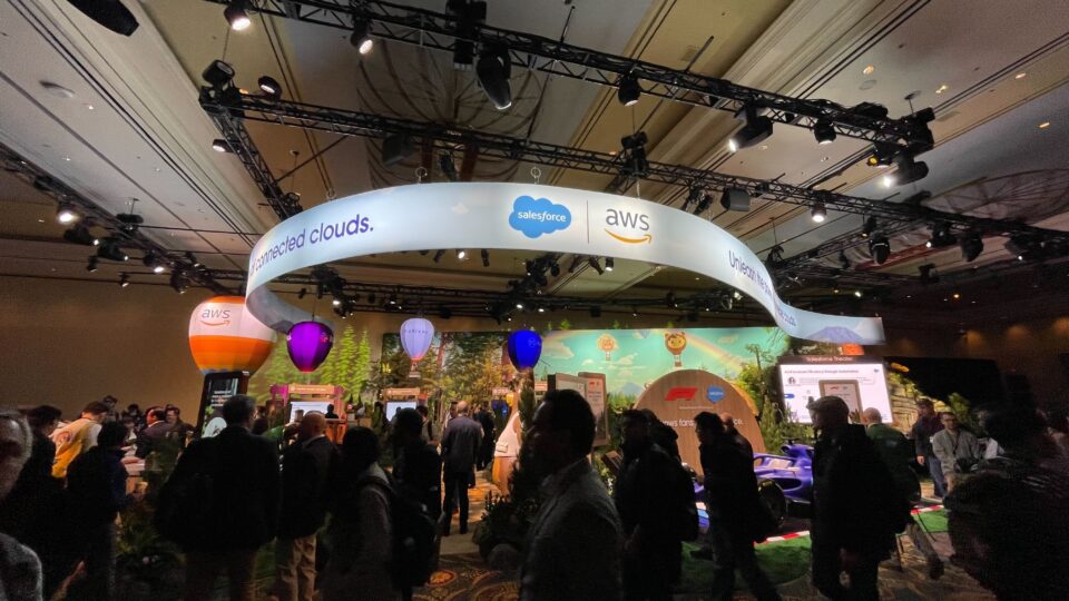 【AWS re:Invent現地参加者向け】Breakout Session Overflow（セッションの生中継）に参加してみた #reinvent | DevelopersIO