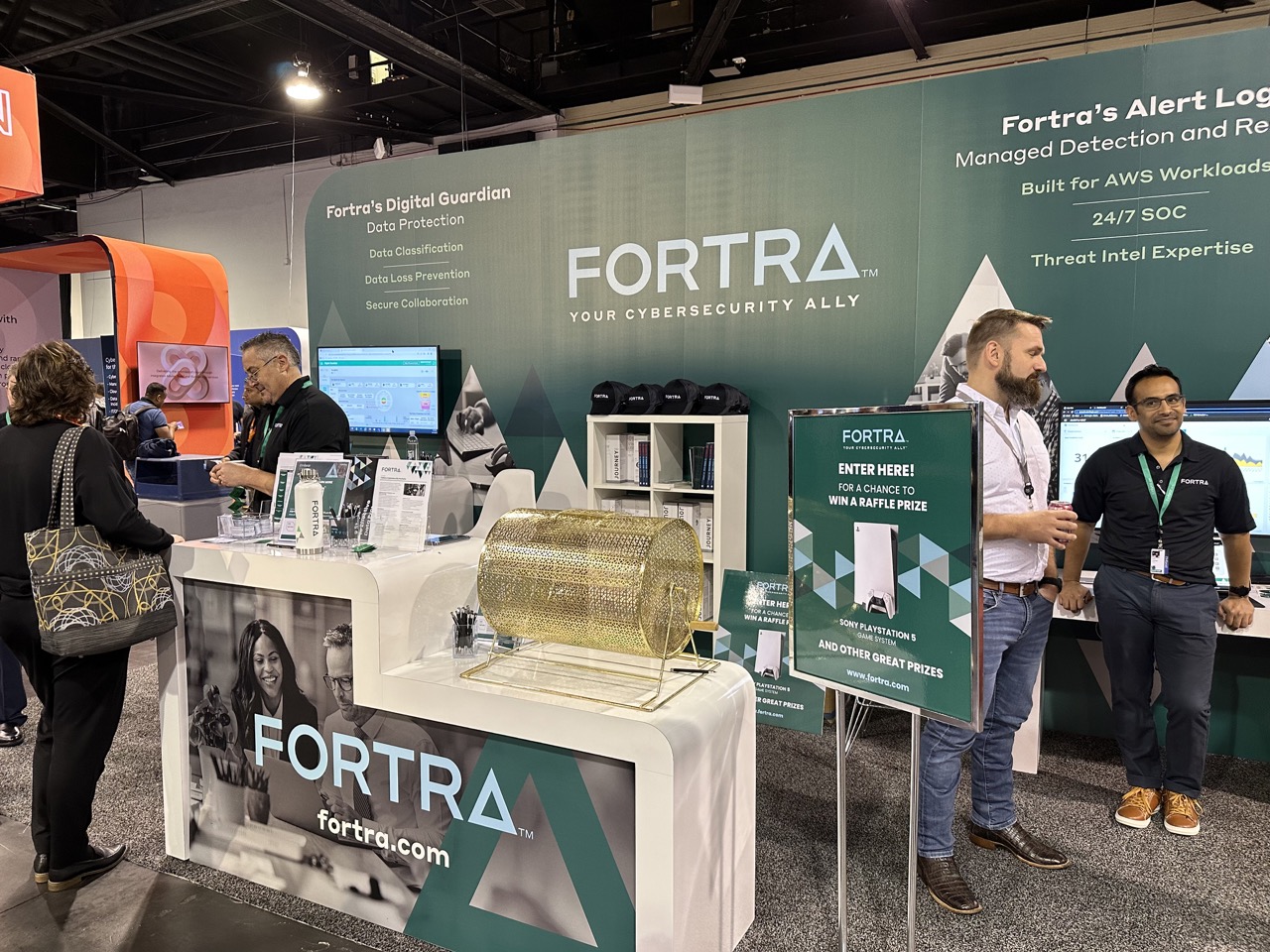 AWS re:Inforce 2023 EXPOを写真で紹介 #AWSreInforce | DevelopersIO