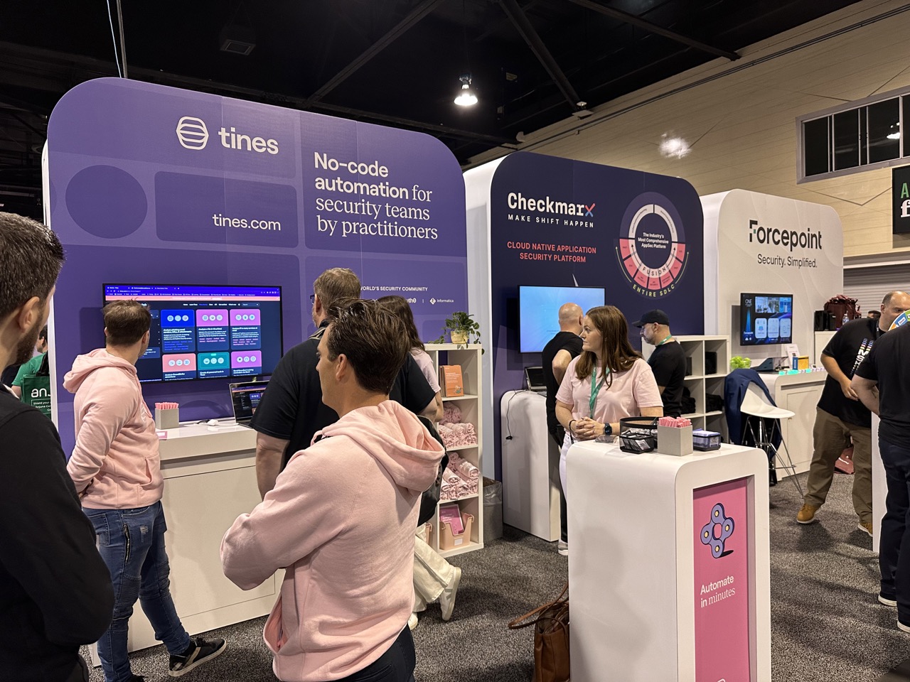 AWS re:Inforce 2023 EXPOを写真で紹介 #AWSreInforce | DevelopersIO